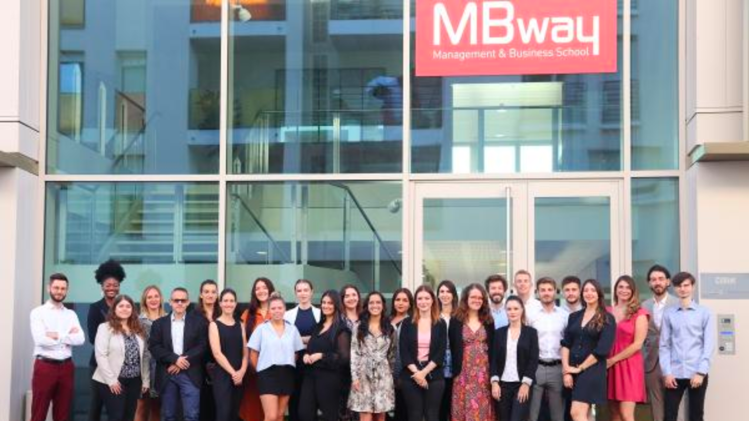 MBway Lyon lance une collecte solidaire pour les étudiants - Objectif AST