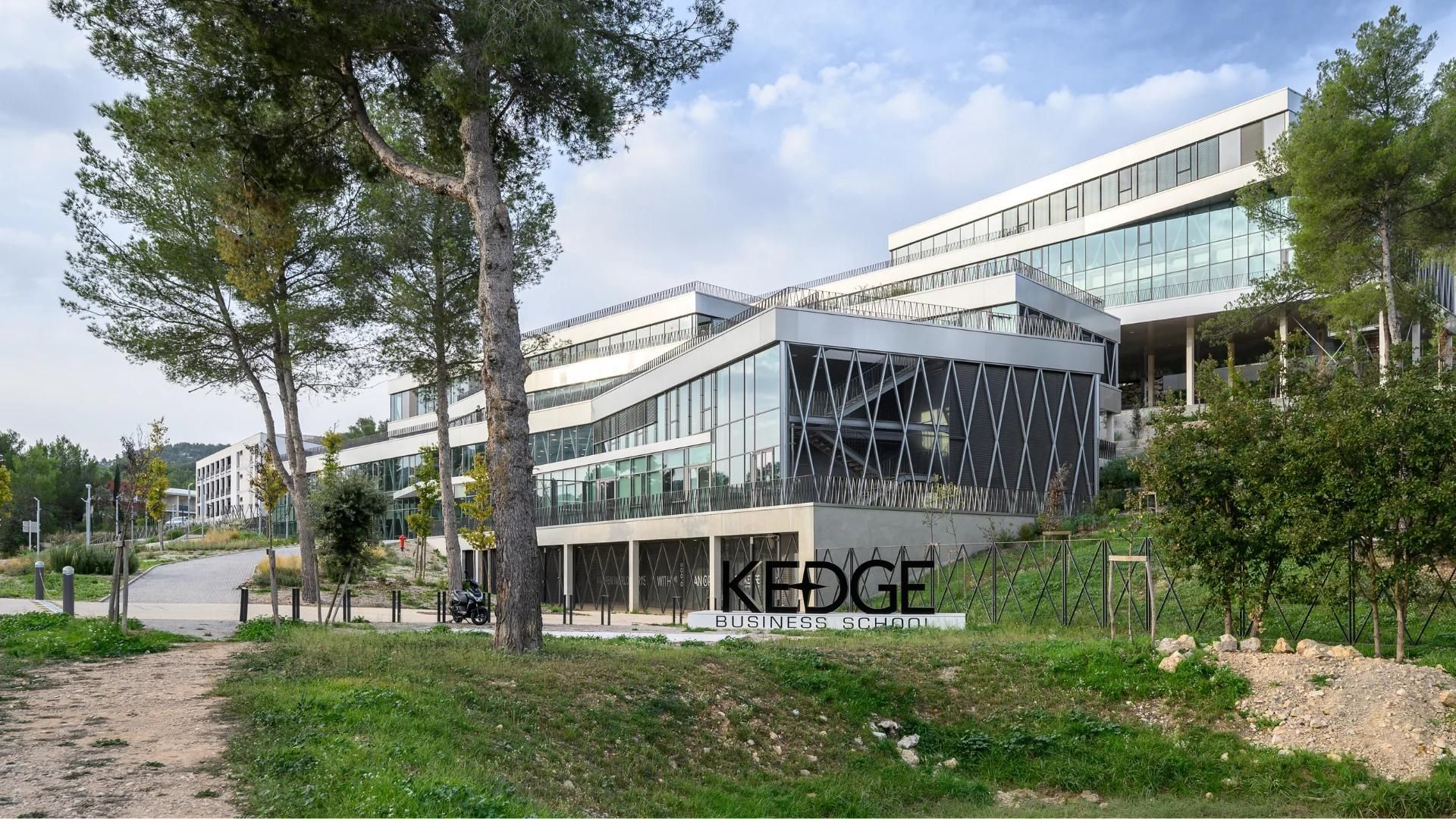 KEDGE Business School réaménage et végétalise son campus - Objectif AST